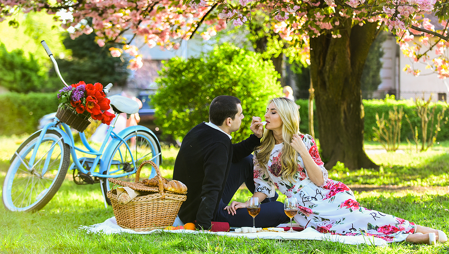 How To Make Yourself Stand Out In The Dating Scene - Slice Miami